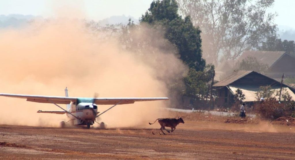 دانلود کتاب Runway Incursion – مرکزآموزش و محصولات هوانوردی|AVIATION ...